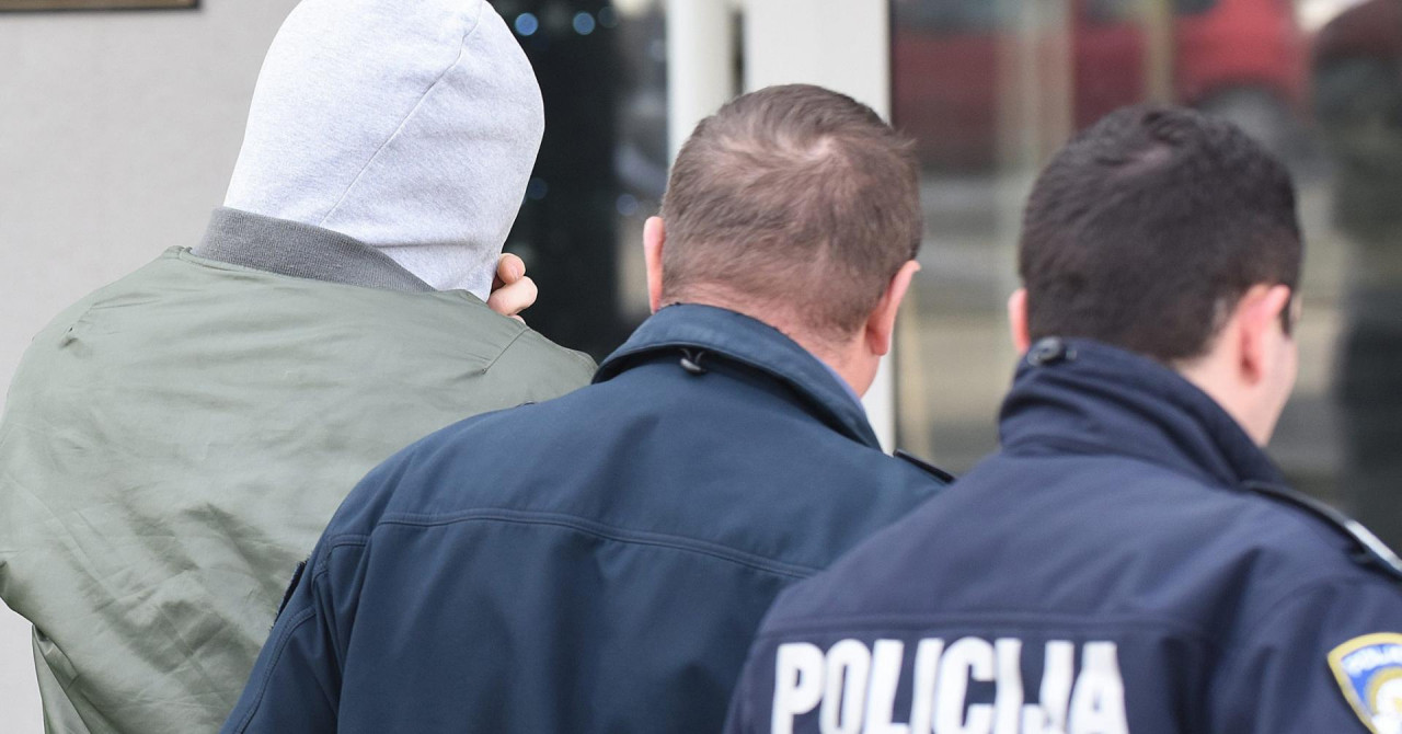 Jutarnji list - Pokušaj ubojstva u Samoboru: Pijani muškarac nožem ... Jutarnji list - Pokušaj ubojstva u Samoboru: Pijani muškarac nožem ...