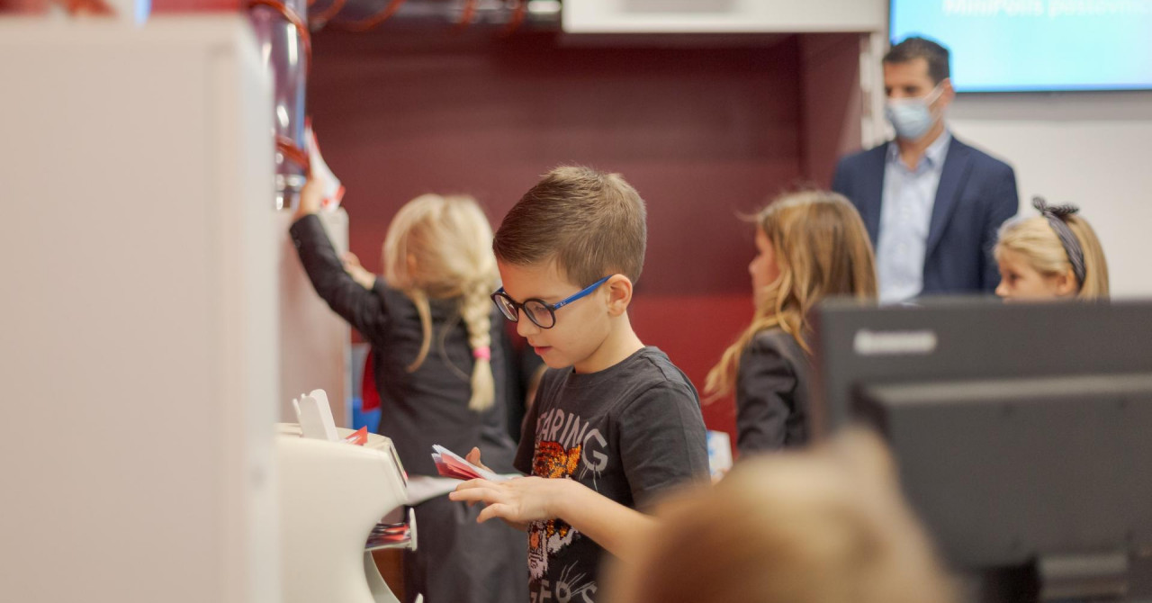 Jutarnji list - U MiniPolisu otvorena najmanja poslovnica Zagrebačke ...