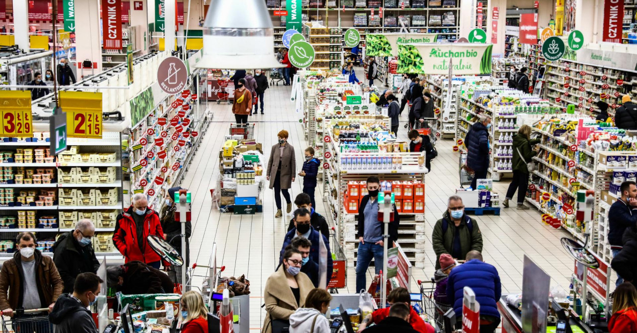 Jutarnji list - Česi nahrupili u poljske dućane zbog mjera koje je ... Jutarnji list - Česi nahrupili u poljske dućane zbog mjera koje je ...