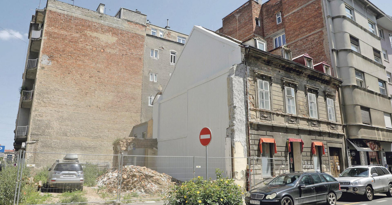 Jutarnji list - Lokacija koja je bila simbol potresa danas je mjesto oko kojeg bitku vode suvlasnici