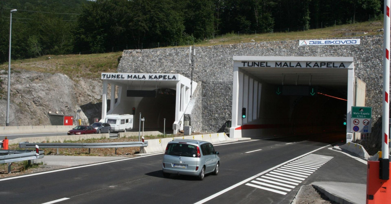 Jutarnji list - Prometna nesreća na A1 između Karlovca i odmorišta Draganić, u tunelu Mala ...