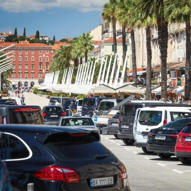 Jutarnji list - 'Pišete o Zrću, a znate li što rade u centru Splita?! Vozila sam trudnicu i ...