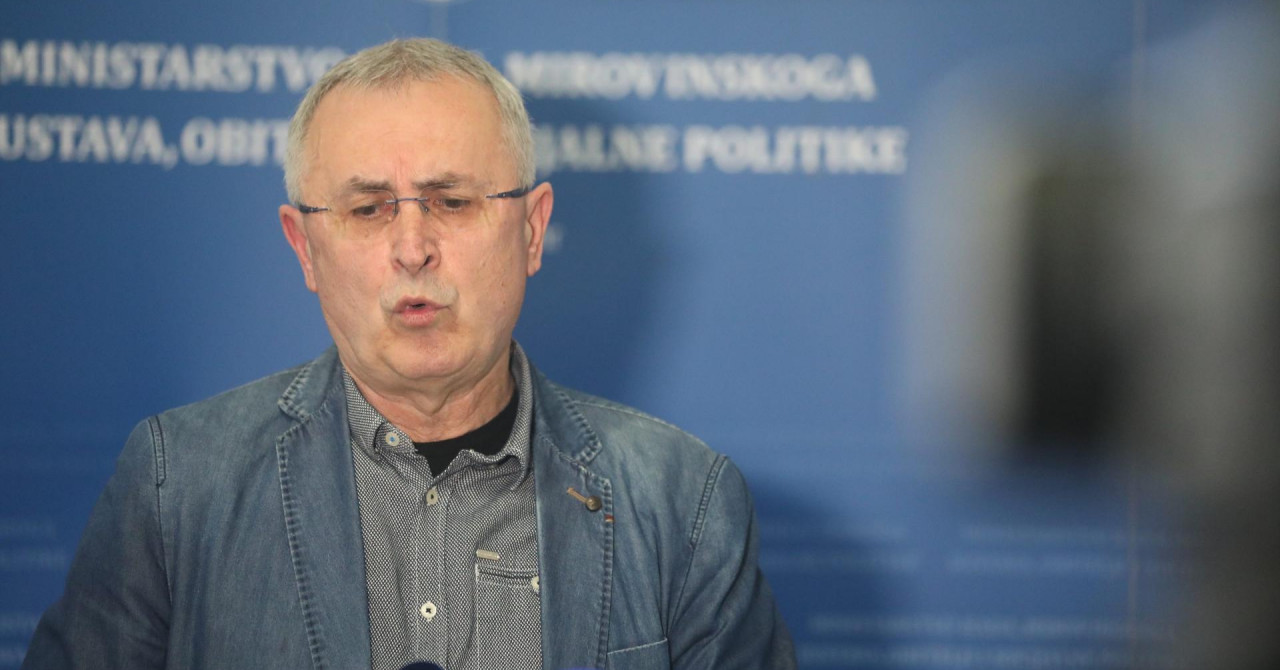 Jutarnji list - Zaposlenici u školama će u prosvjed ako prođe Zakon o plaćama: 'To više tako ...