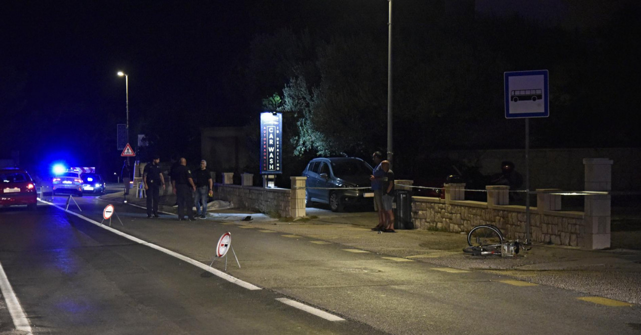 Jutarnji list - Automobil u Dućama naletio na biciklista, na mjestu je preminuo