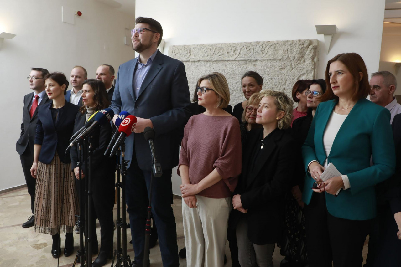 Jutarnji list - 'Prosvjed je na Markovom trgu jer riba smrdi od glave ...