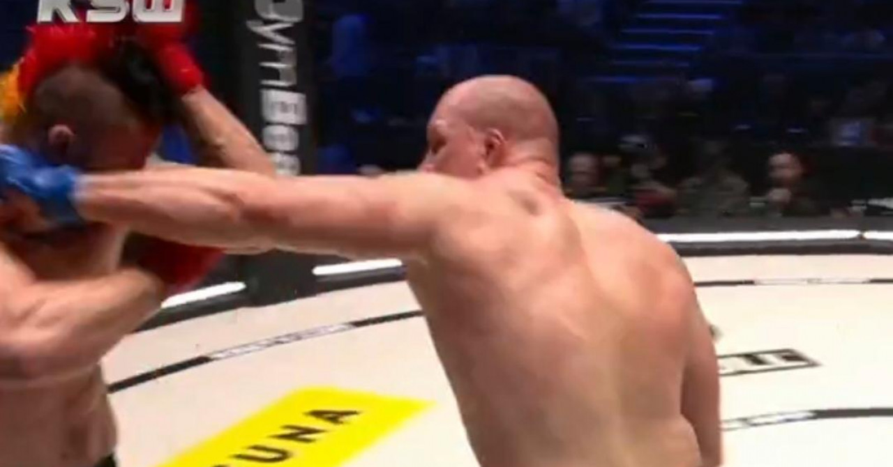 Fight Site - VIDEO: Bivši golman Chelseaja uspavan teškim aperkatom u Poljskoj