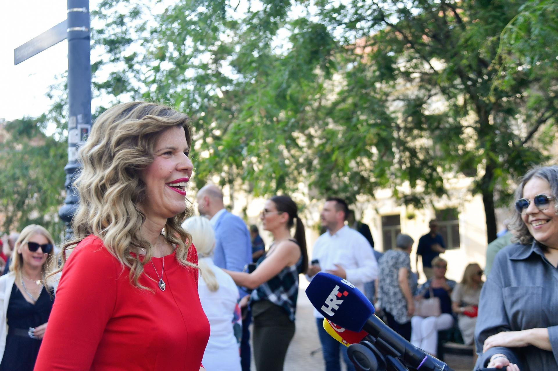 Jutarnji list - SDP održao posljednji skup uoči izbora: 'Naša je vizija ... Jutarnji list - SDP održao posljednji skup uoči izbora: 'Naša je vizija ...
