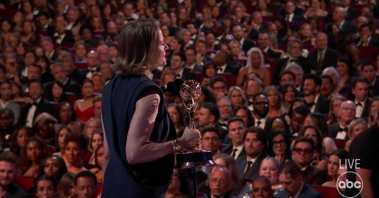 Jutarnji list - Poznata se glumica jako zbunila na dodjeli Emmyja, pa je pogrešno izgovorila ime ...