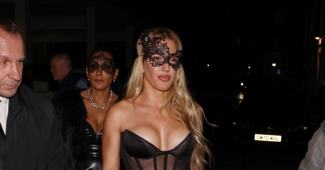 Jutarnji list - Prošetala u prozirnom korzetu, izbacila grudi i ostavila sve bez teksta ...