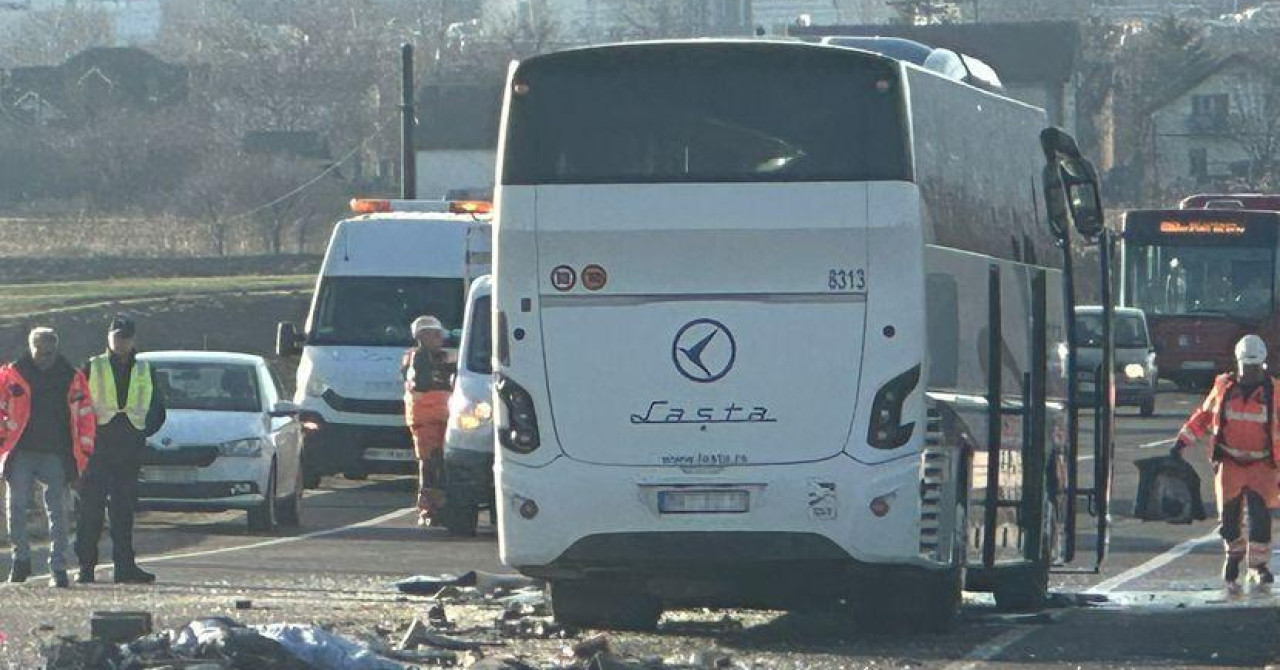 Jutarnji list - U stravičnoj prometnoj nesreći u Srbiji poginule dvije osobe, ozlijeđeno čak 56 ...