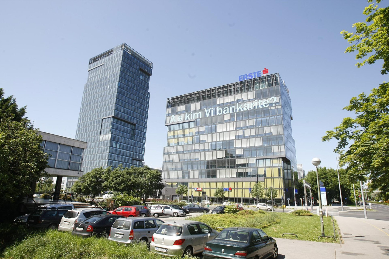 Jutarnji list - Erste banka odustaje od povećanja naknada!